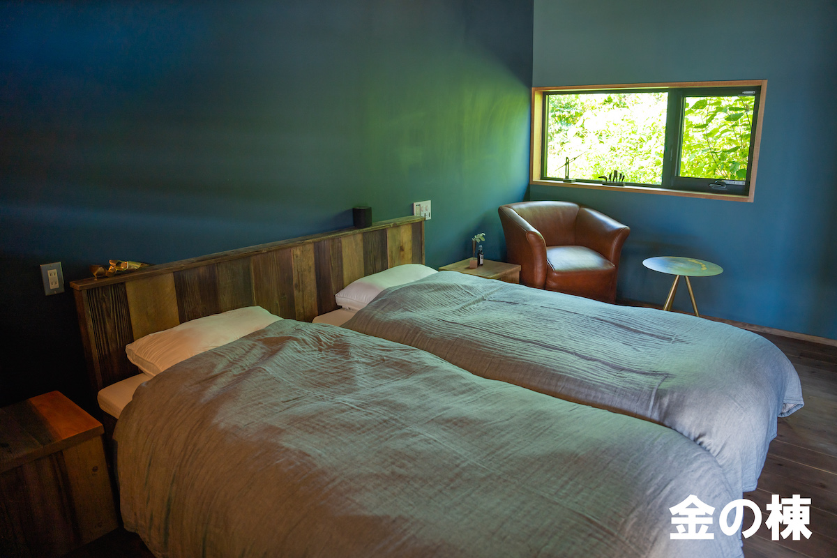 前方後円墳の麓で眠る新体験！ 「古墳の宿」が誕生 | ニッポン旅マガジン