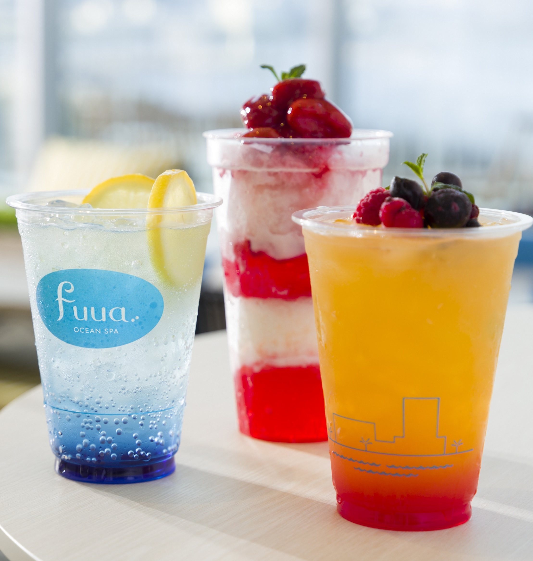 日本一巨大な「露天立ち湯」のオーシャンスパ Fuuaは、超絶景！ | ニッポン旅マガジン
